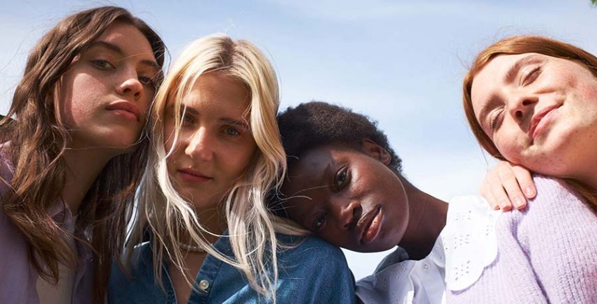 Découvrez une autre façon de voir la mode avec Monki Paris